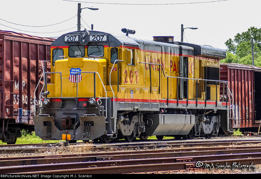 UP 207 | GE B30-7A | UP McGehee Yard